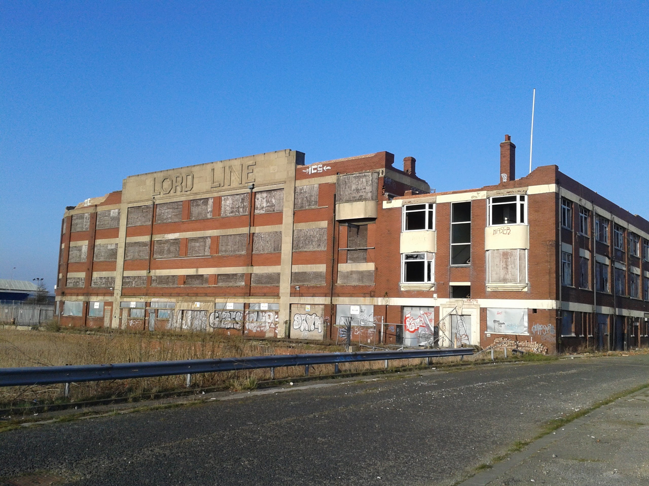 Hull St Andrews Dock Derelict Featuring Lord Line Building | Humber TV